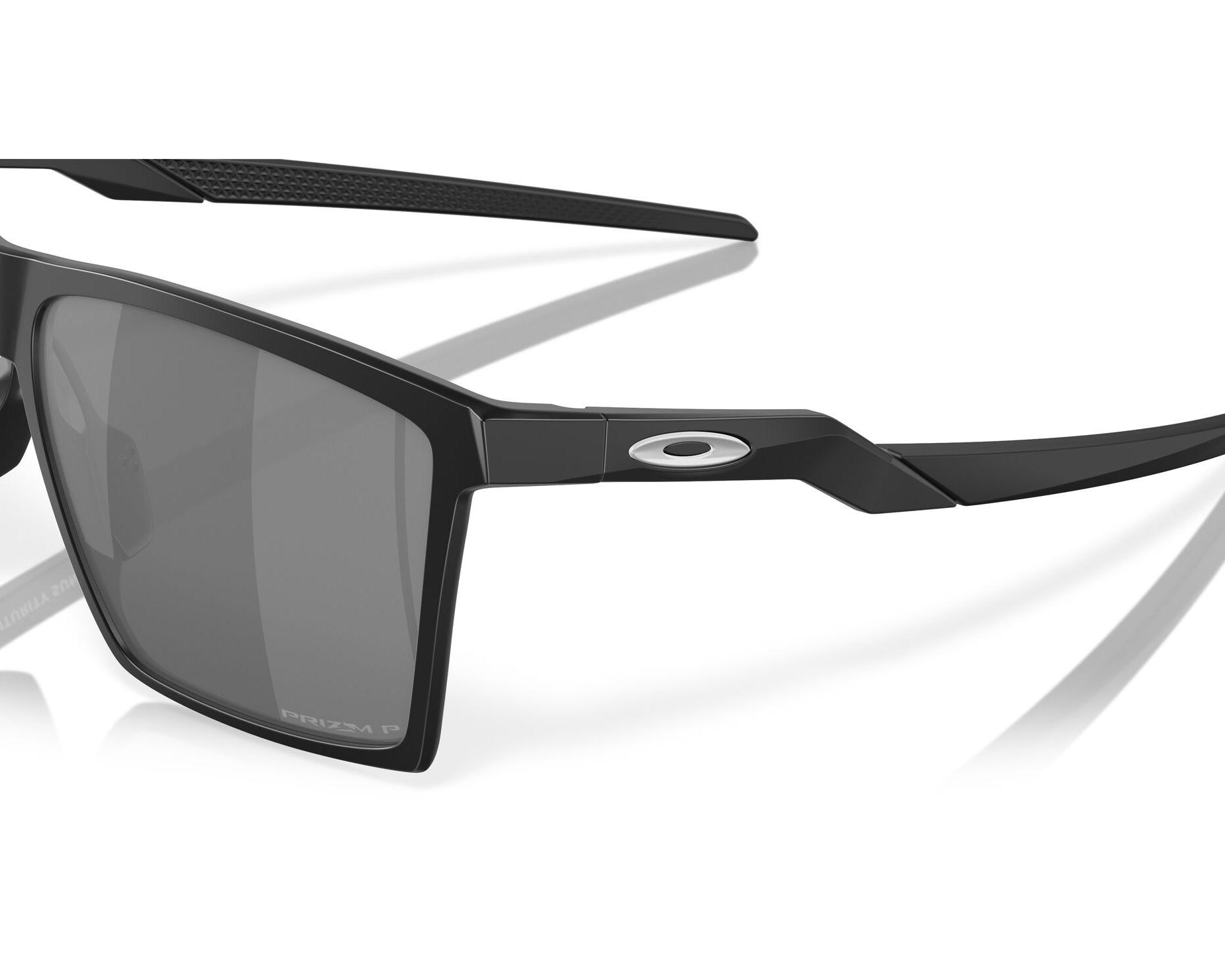 Oakley Sunglasses Futurity Sun OO9482 948201